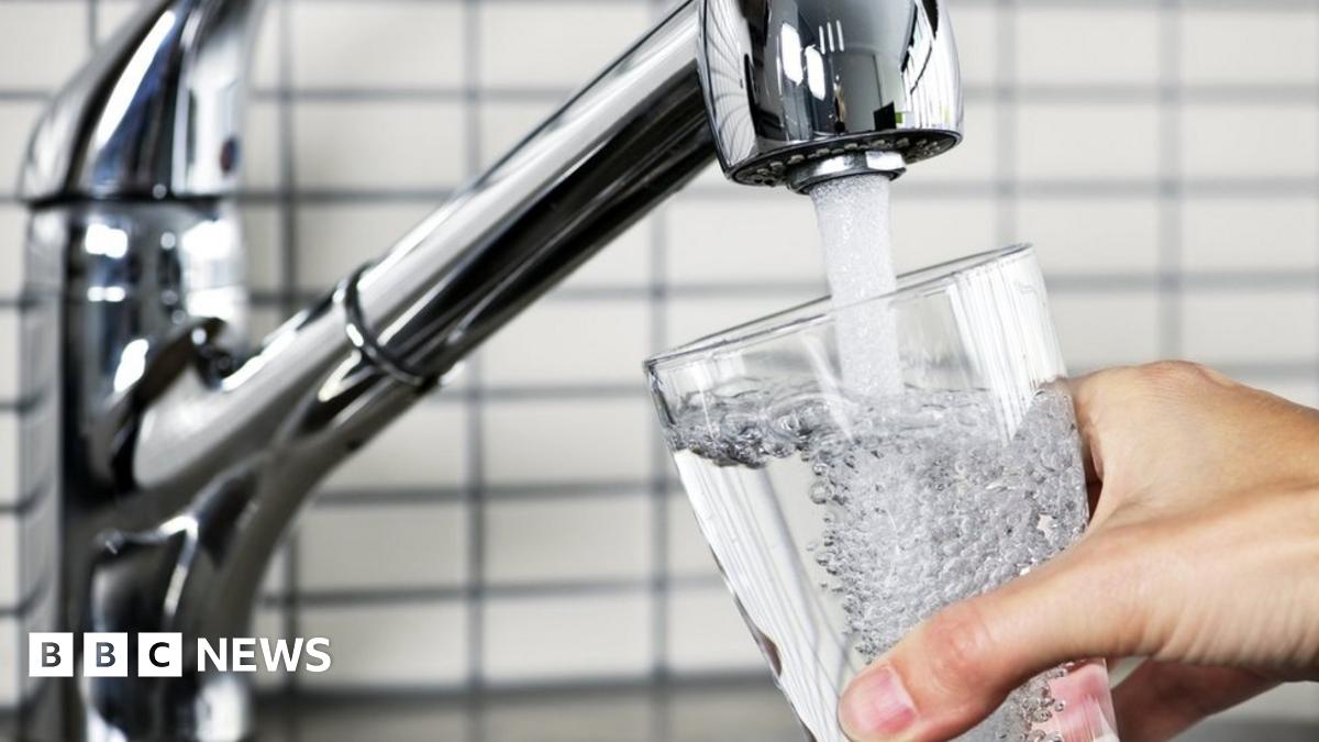 Concern over toxic chemicals in tap water - BBC News