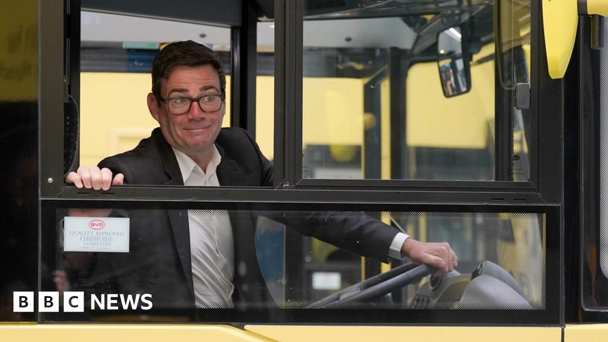 Greater Manchester buses: First locally-controlled buses handed over - BBC News