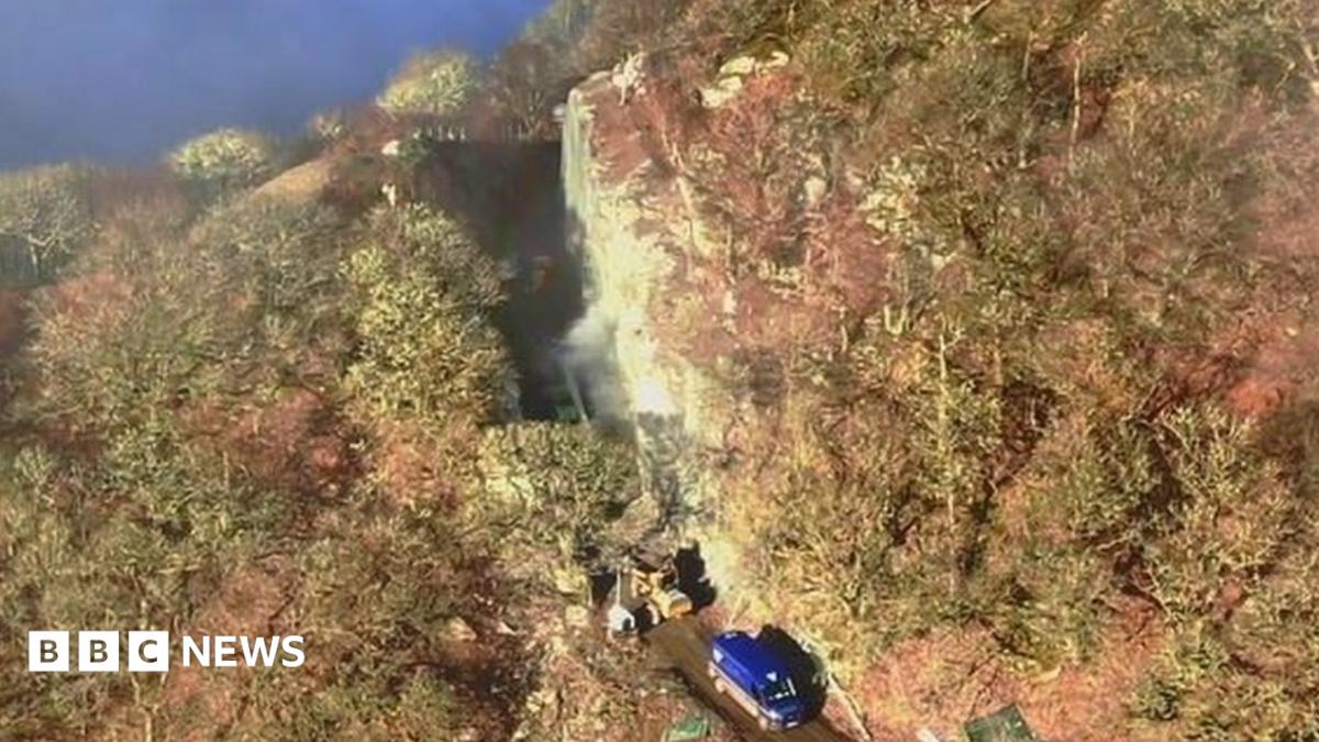 Devil’s Gulch: Powys path reopens five years after rockfall - BBC News