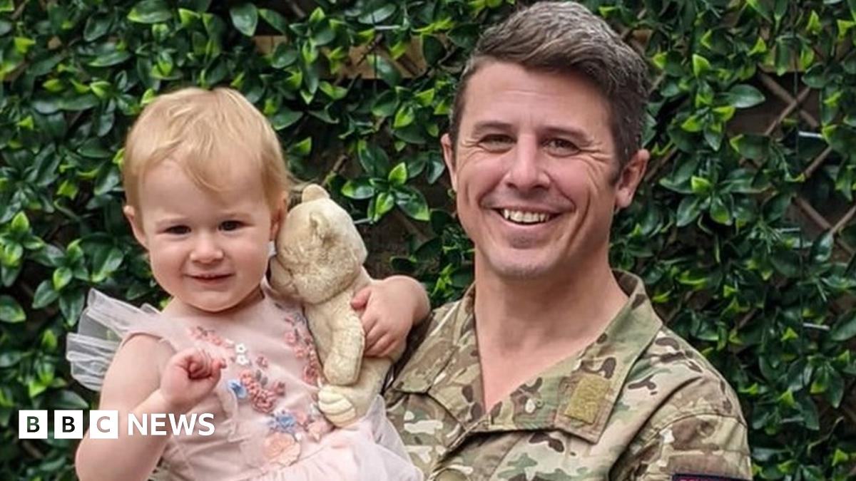 Royal Marine Richard Melia named as Glen Coe fatal climber - BBC News