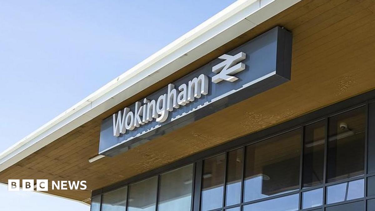 Wokingham council tax to double after one year for empty homes - BBC News