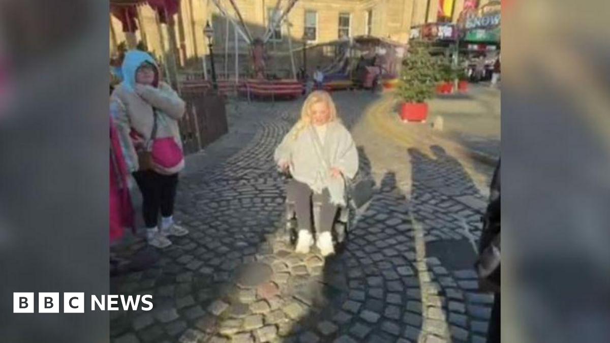 Liverpool Christmas market a 'nightmare' for wheelchair users - BBC News