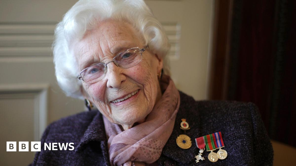 Bletchley Park secret WW2 codebreaker became passionate speaker - BBC News