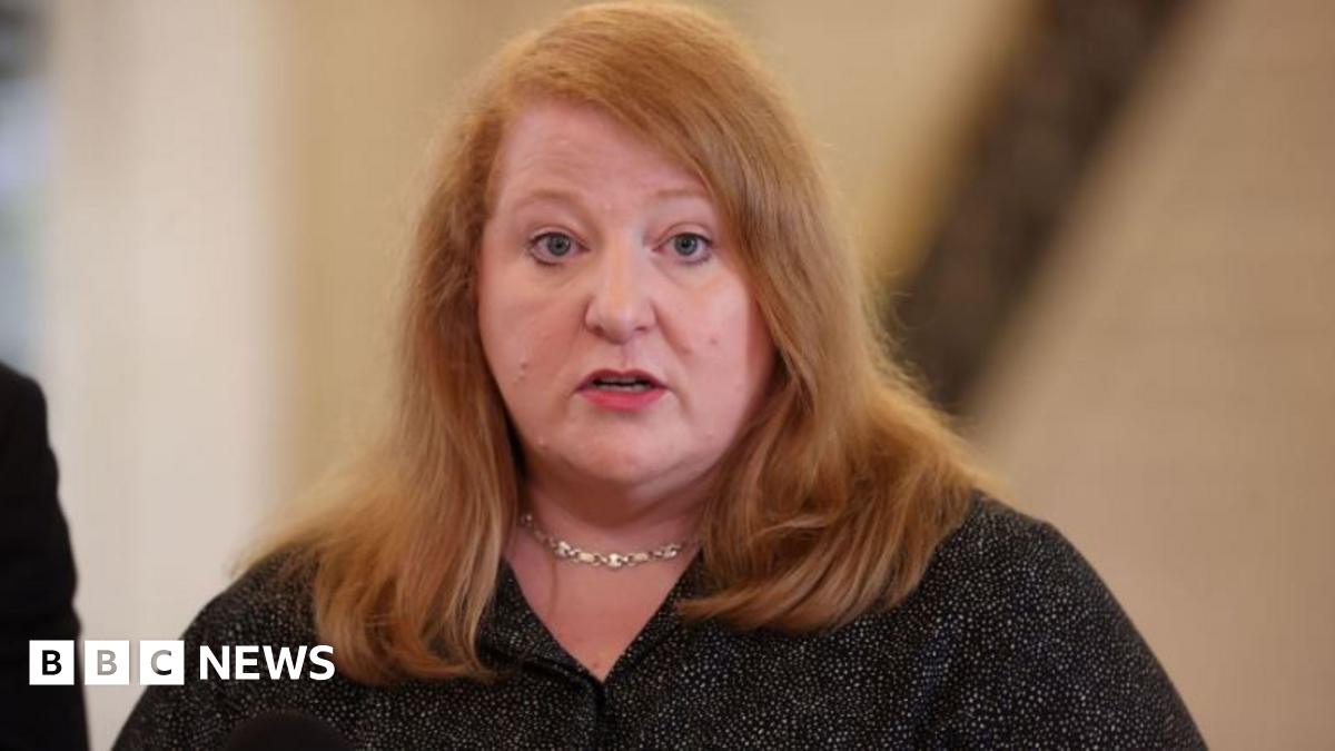 Minister apologises to man's family over killer's release - BBC News