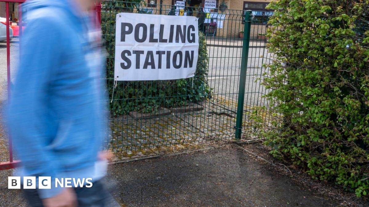 Police investigate Burford and Carterton candidate's leaflet - BBC News