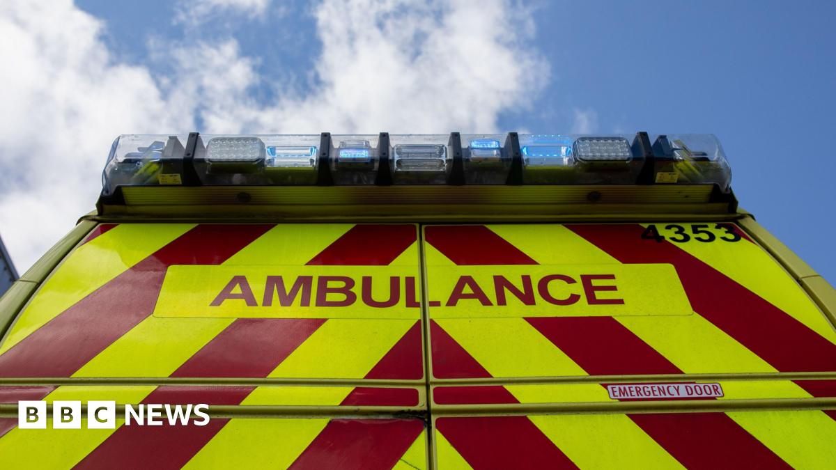 Man arrested after Smethwick crash kills pedestrian, 62 - BBC News
