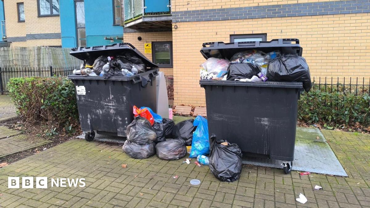 Residents in Peterborough raise concerns over rubbish build up - BBC News