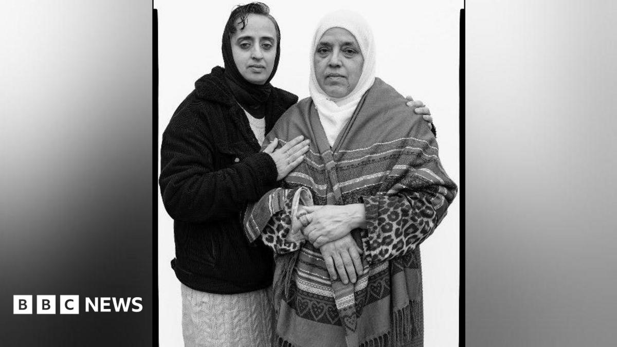 Exhibition to reflect Birmingham's Muslim community - BBC News