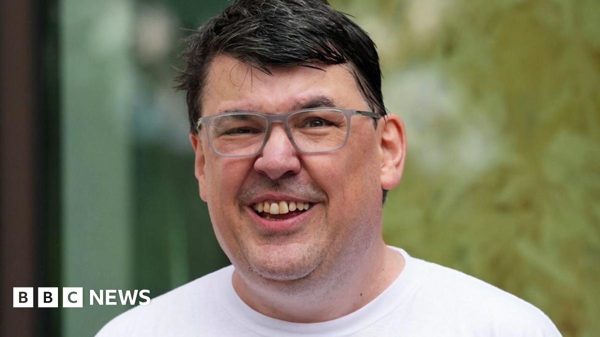 Graham Linehan: Father Ted creator denies harassing trans woman - BBC News