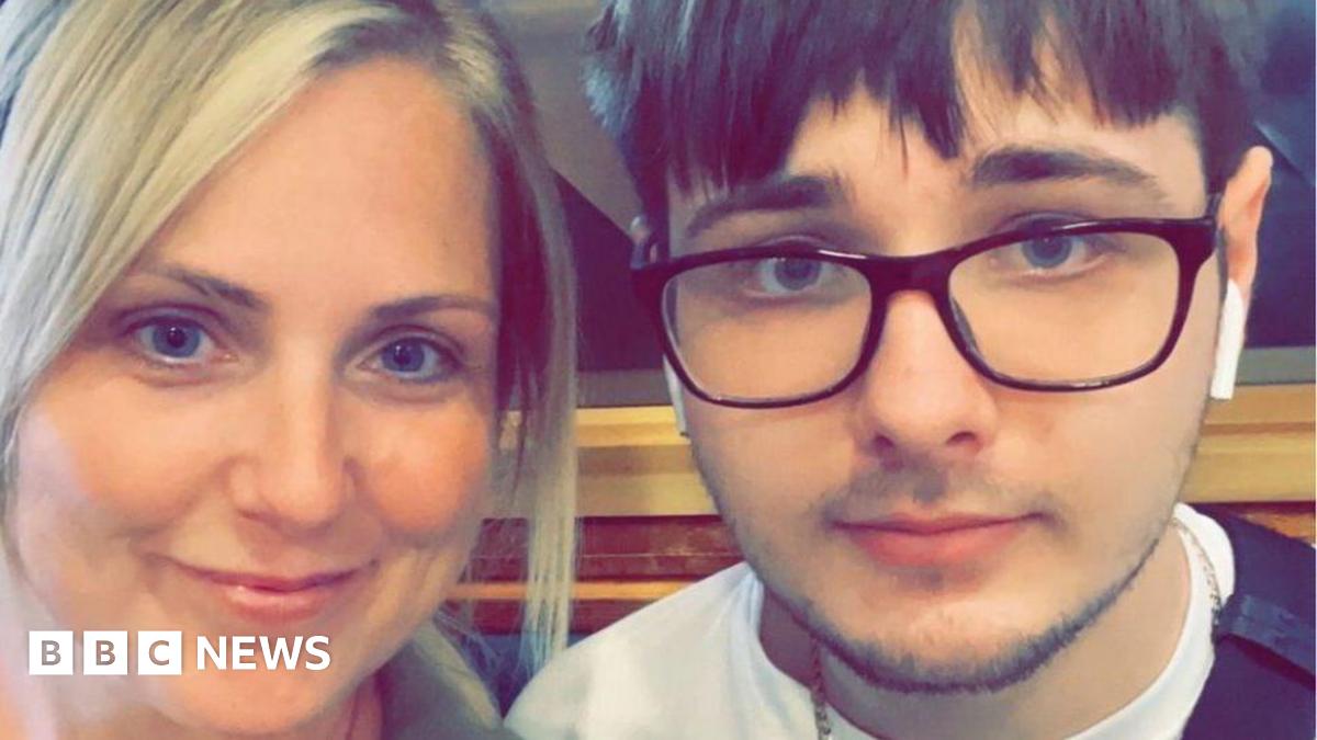 Nitazines: Warning over drugs that can kill in tiny doses - BBC News