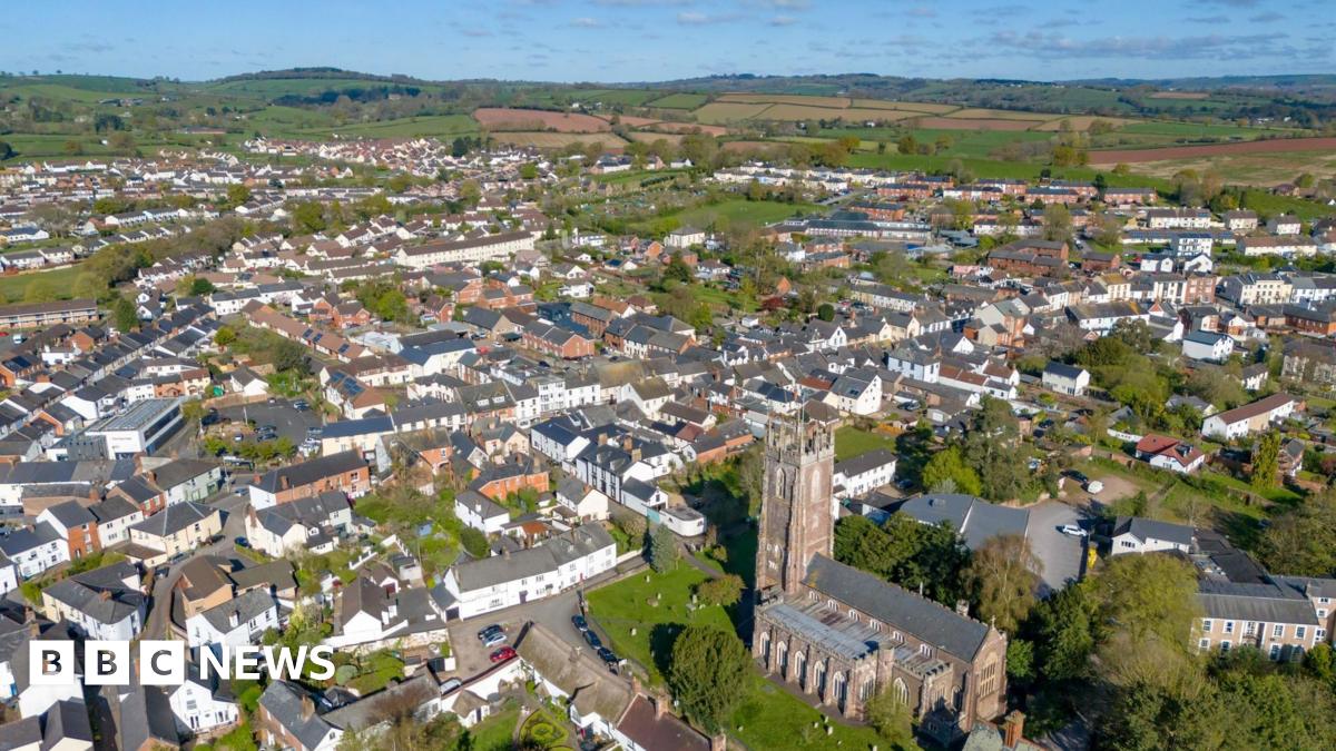 Cullompton could get a new bypass and a railway station - BBC News