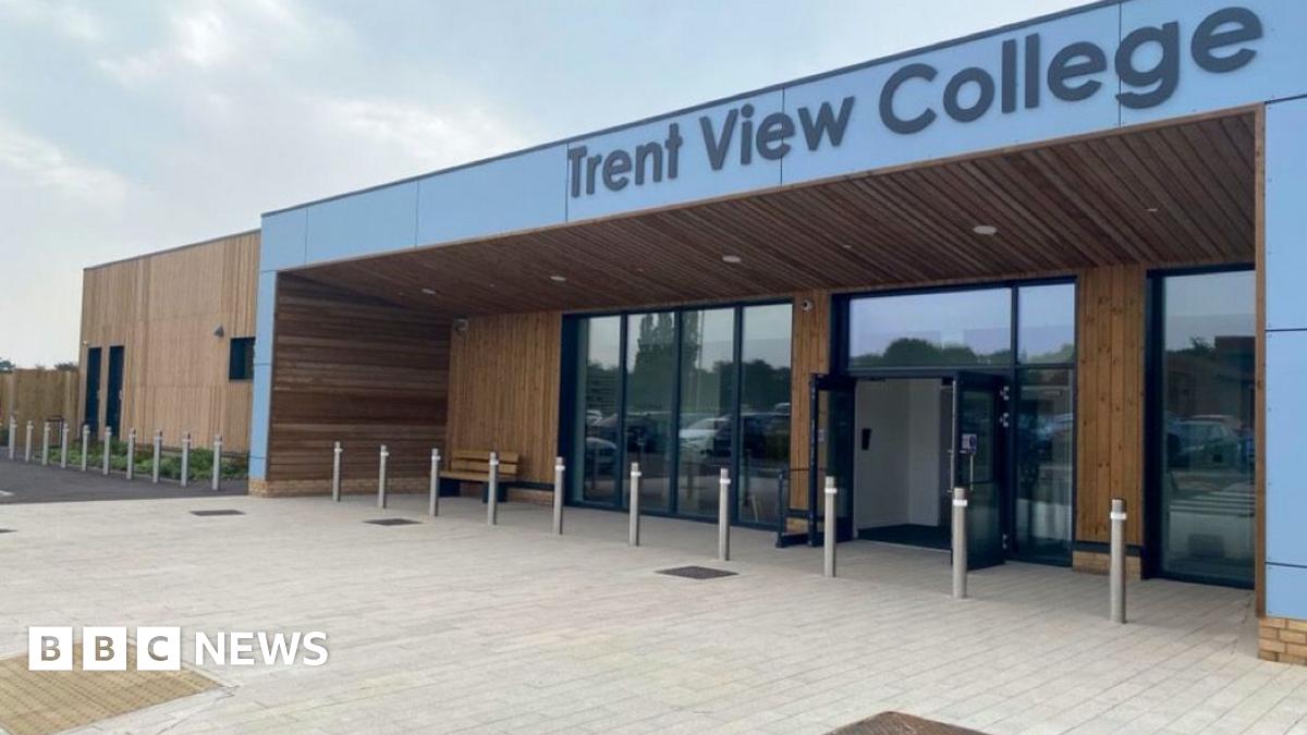 Scunthorpe £12m high-tech special needs college opens - BBC News
