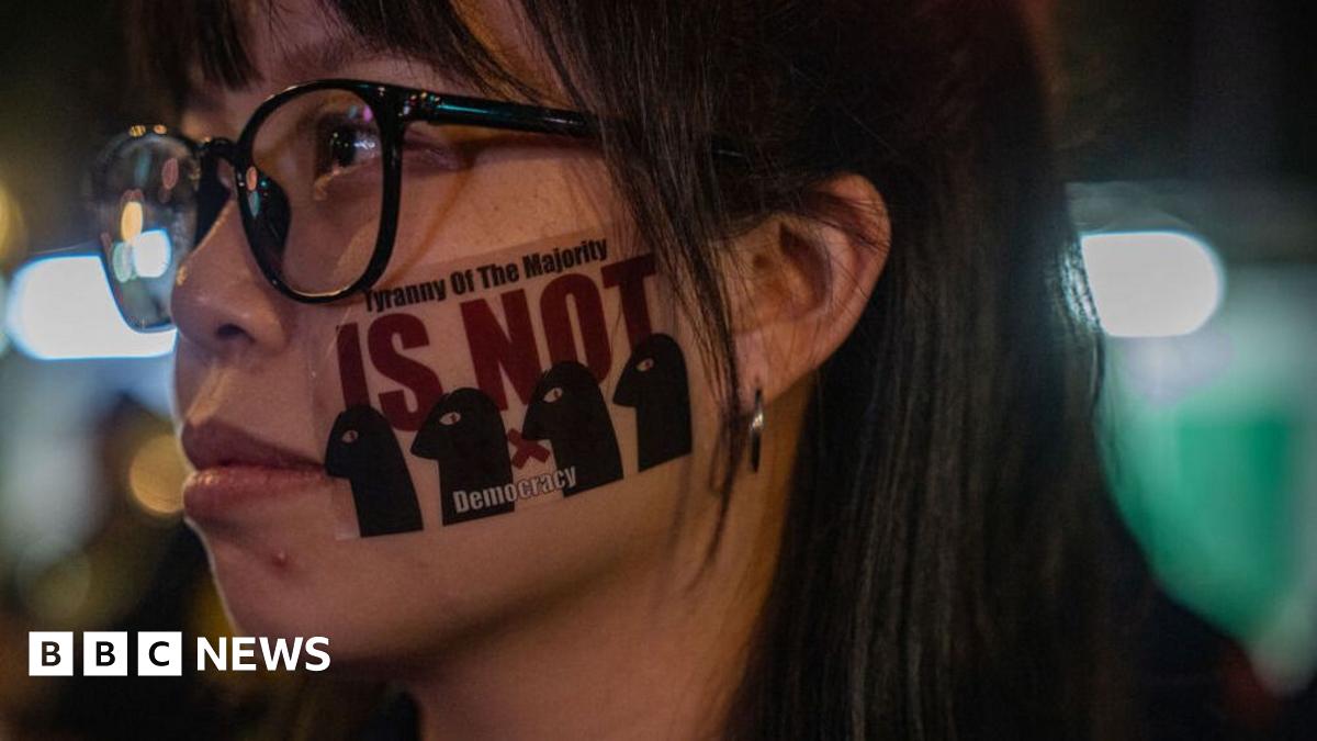 Taiwan braces for fresh protests over controversial new law - BBC News