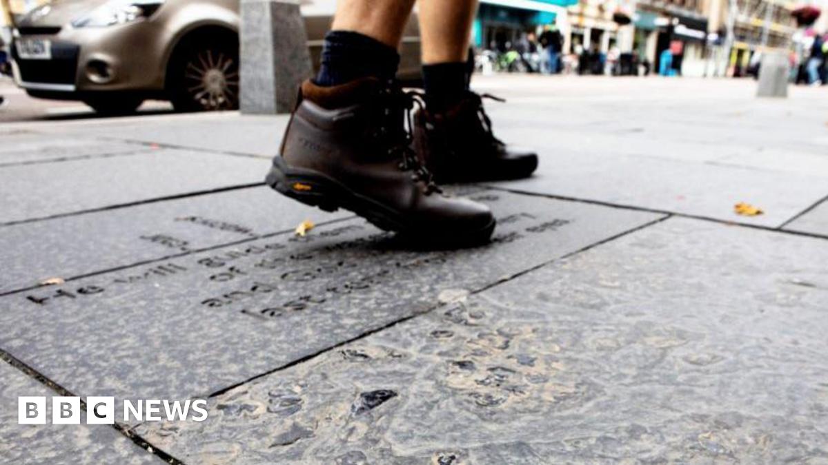 Fossils of 385 million-year-old fish found in Inverness pavement - BBC News