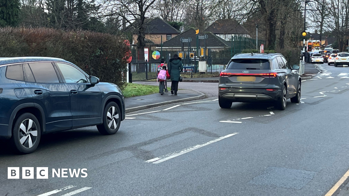 Guildford parents welcome Boxgrove Lane 20mph limit plans - BBC News