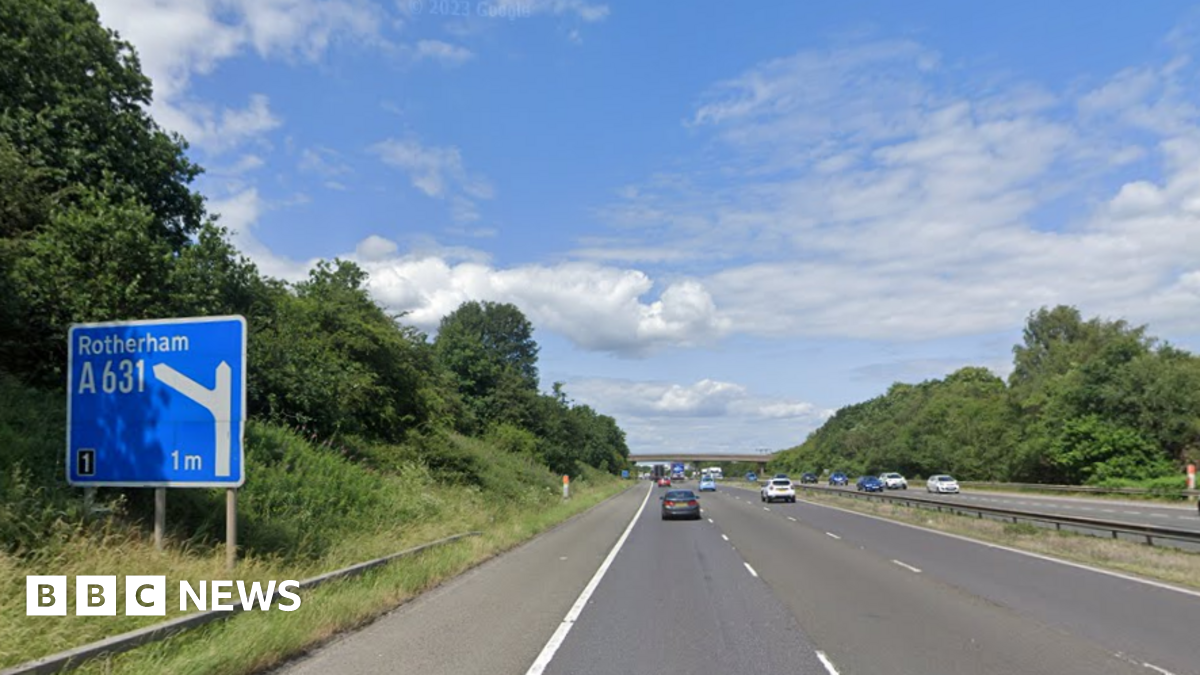 M18 reopens after multi-vehicle crash near Rotherham - BBC News