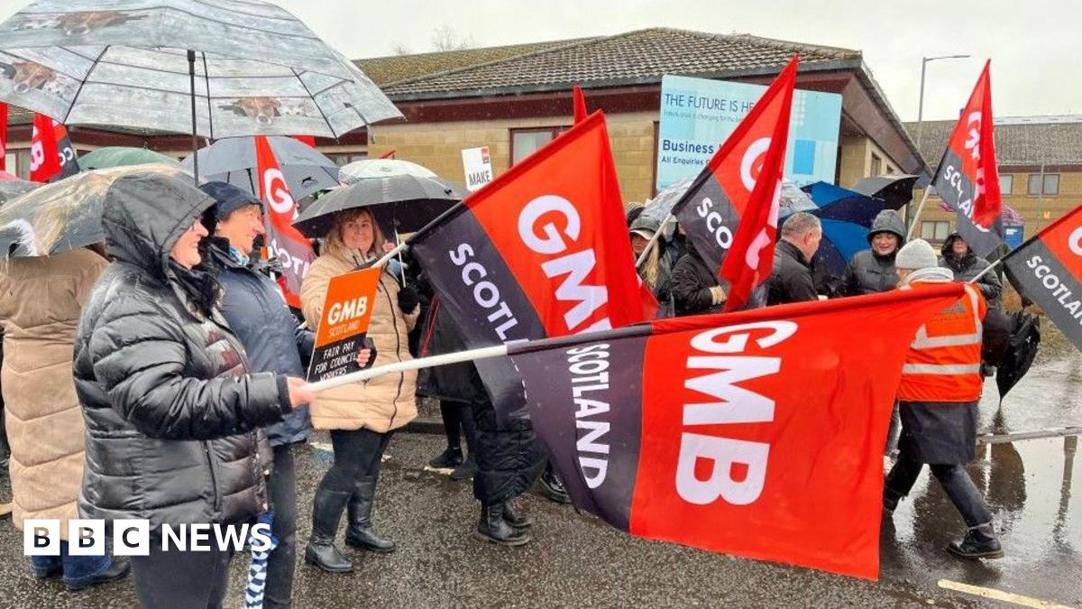 Care staff strike in three Scottish councils over equal pay - BBC News