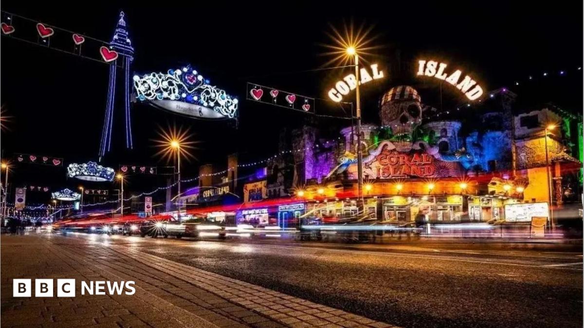 Blackpool Illuminations: Lighting up the resort's Prom since 1879 - BBC ...