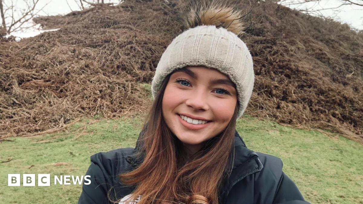 Jaysley Beck: Minister 'concerned' over treatment of female troops ...