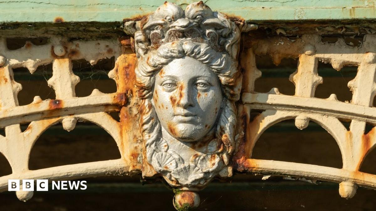 Madeira Terrace: Historic England grant to kickstart renovation - BBC News