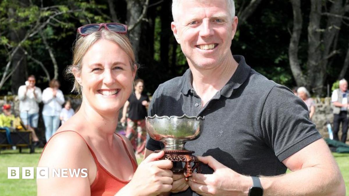 'Missing' Highland Games trophy won for first time in 90 years - BBC News
