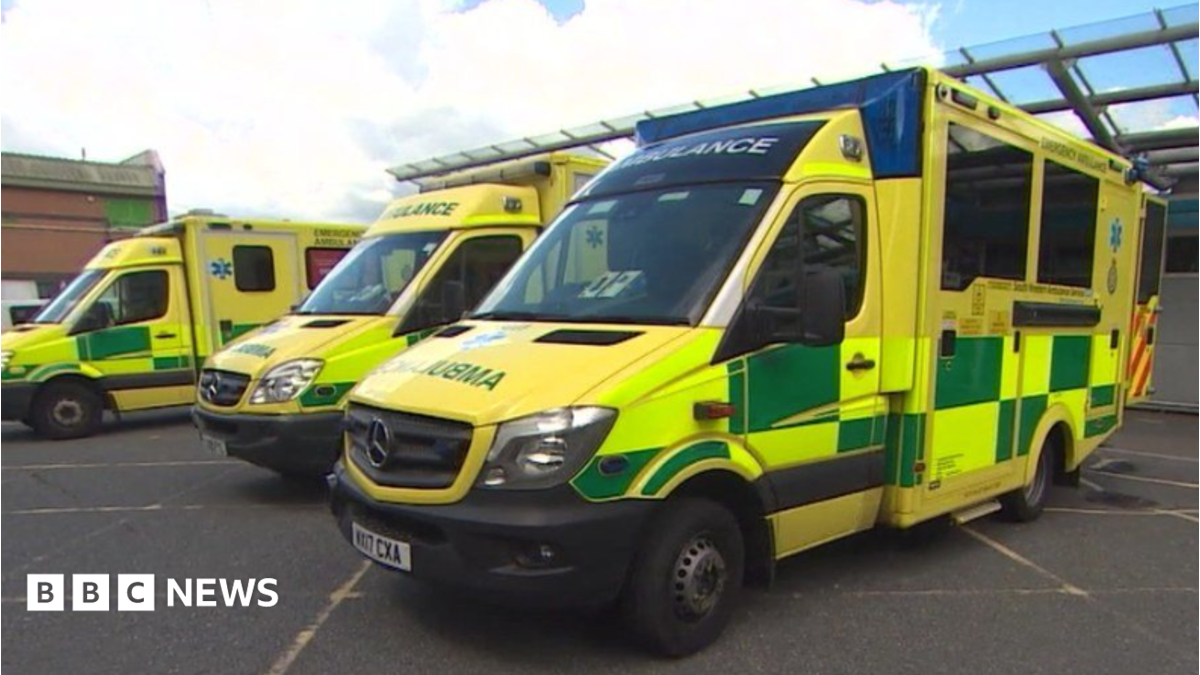 Call 999 'for emergencies only' ambulance boss urges - BBC News
