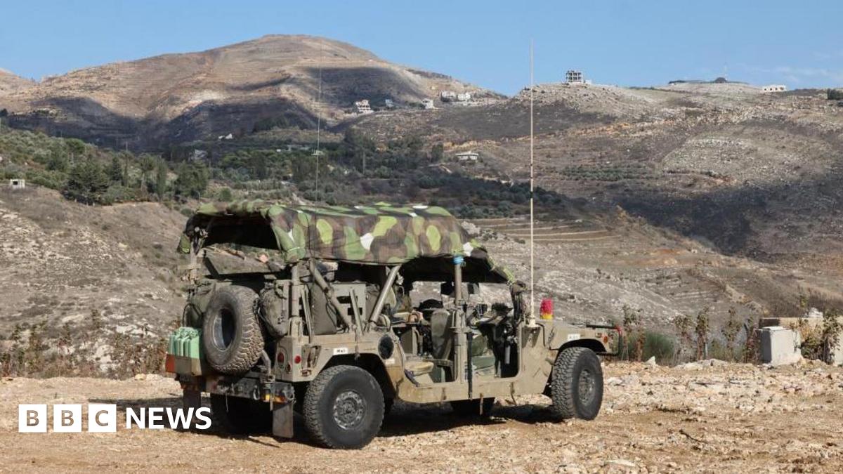 Israel seizes Golan buffer zone after Syrian troops leave posts - BBC News