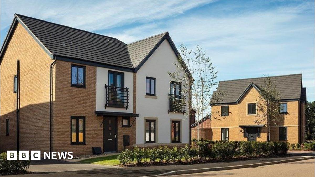 Third phase of Ashton Green house-building project approved - BBC News