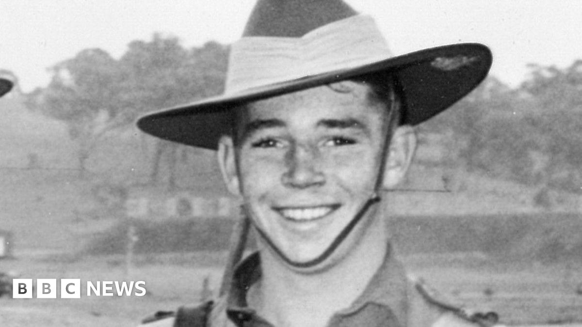 Australian soldier awarded Victoria Cross for Vietnam bravery - BBC News