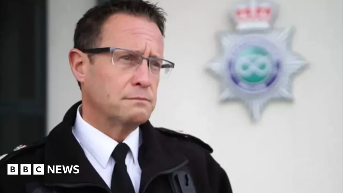 Staffordshire Police out of special measures after improvements - BBC News