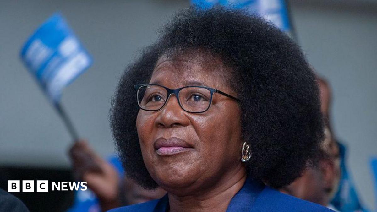 Malawi's Jane Ansah: Anger over vice-president's planned UK trip - BBC News
