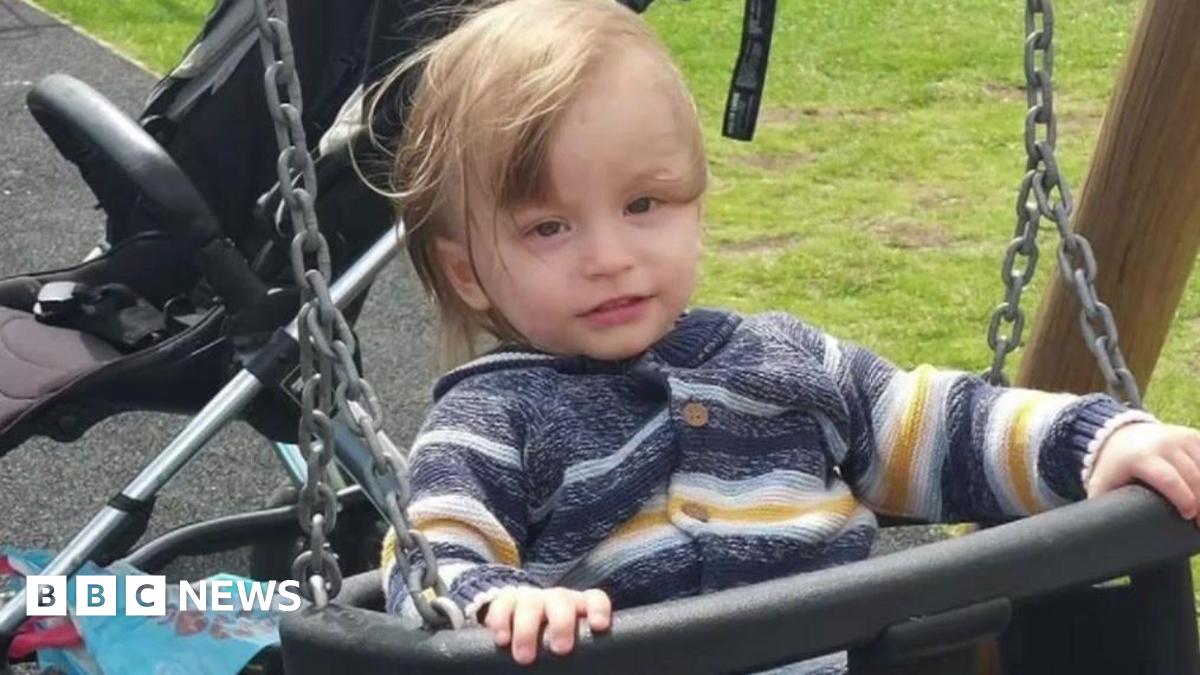 Toddler Bronson Battersby's time of death not known - Coroner - BBC News