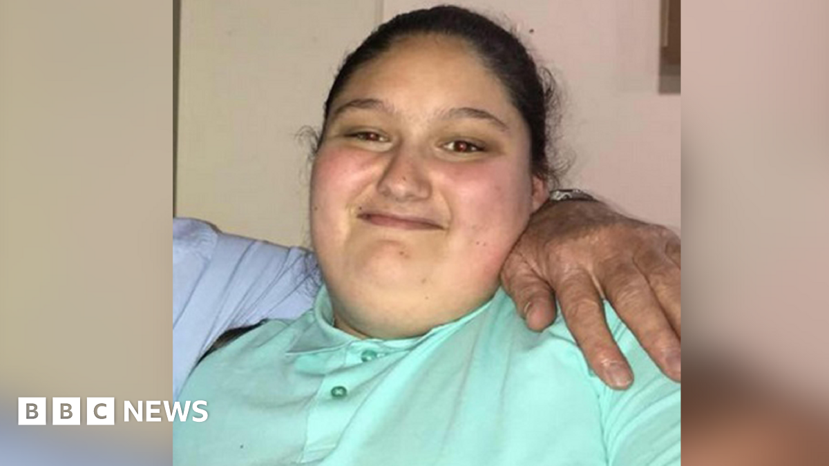 Kaylea Titford: 'No coordination of care' for neglected teen - BBC News