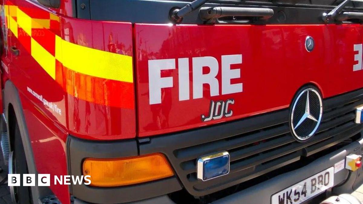 Fire crews fight property blaze in Breage near Helston - BBC News