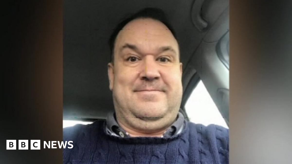 Somerset's 'worst rogue builder' Mark Buck jailed - BBC News