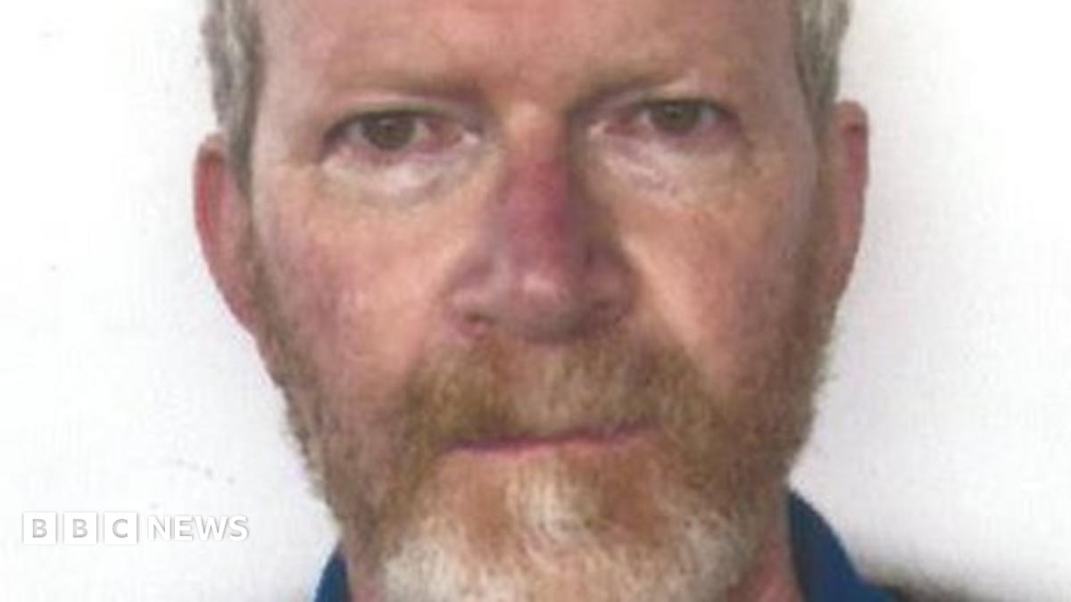 Fresh effort to find missing Applecross fisherman - BBC News