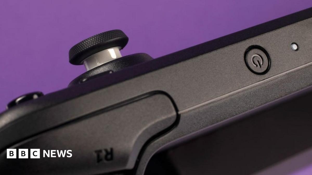 Valve releases Steam Deck handheld PC to select few - BBC News