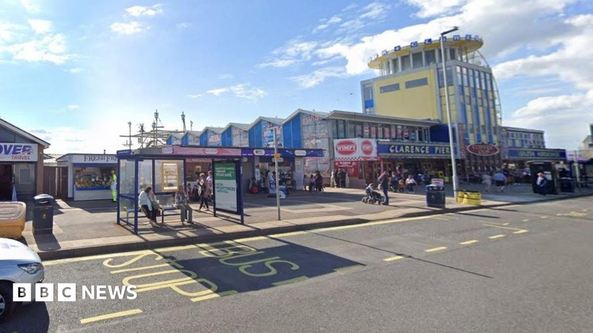 Portsmouth's Clarence Pier: Hovercraft terminal revamp plan - BBC News