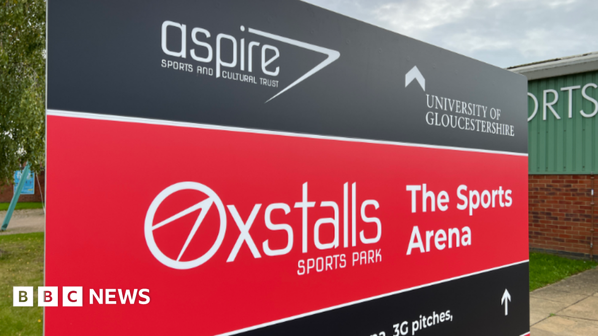 Gloucester GL1 leisure centre will see phased reopening - BBC News