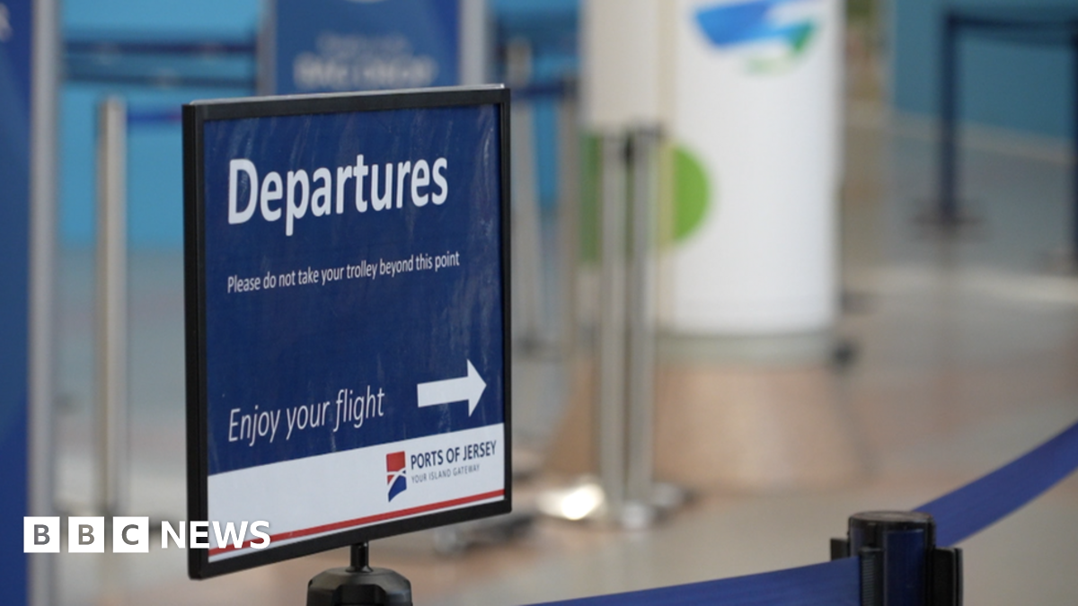 Jersey Airport gets new security equipment installed - BBC News