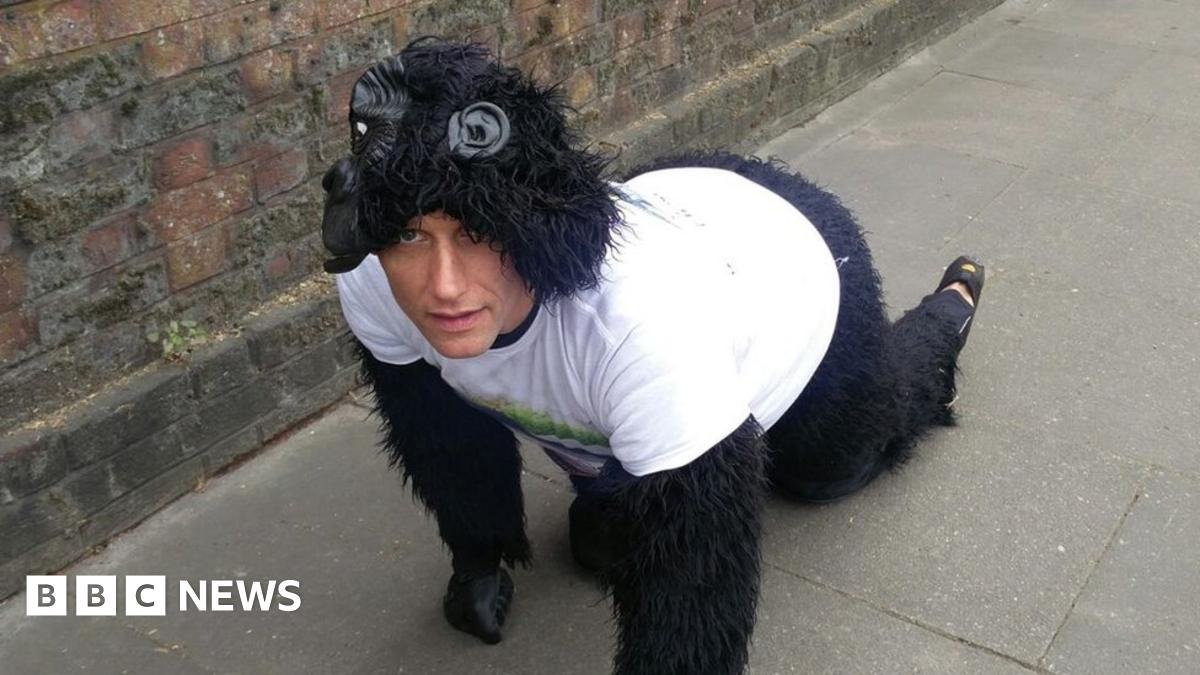 Canada in the news: Nafta gets 11th hour reprieve - BBC News