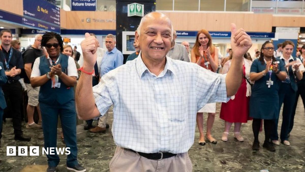 London railway worker celebrates 50 years of service - BBC News