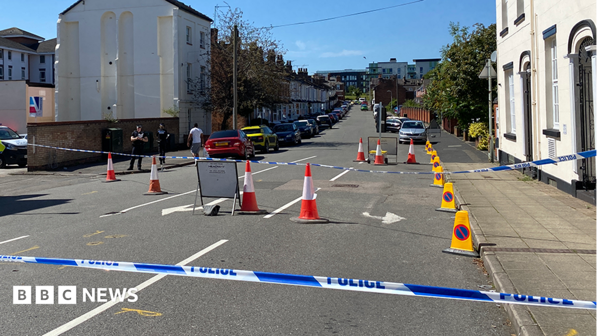 Four arrested over Leamington fatal shooting - BBC News