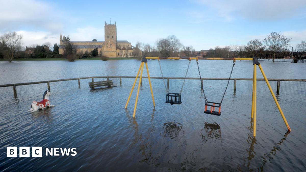 Flood warning information - BBC News