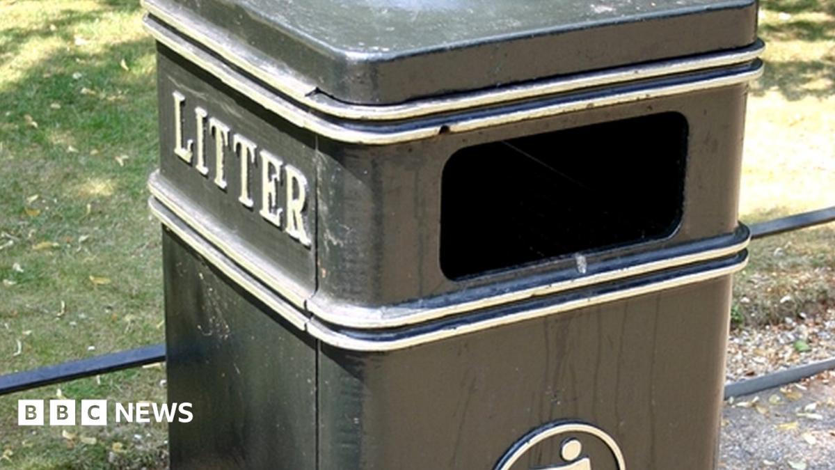 Harrogate: Smart bins to streamline rubbish collections - BBC News
