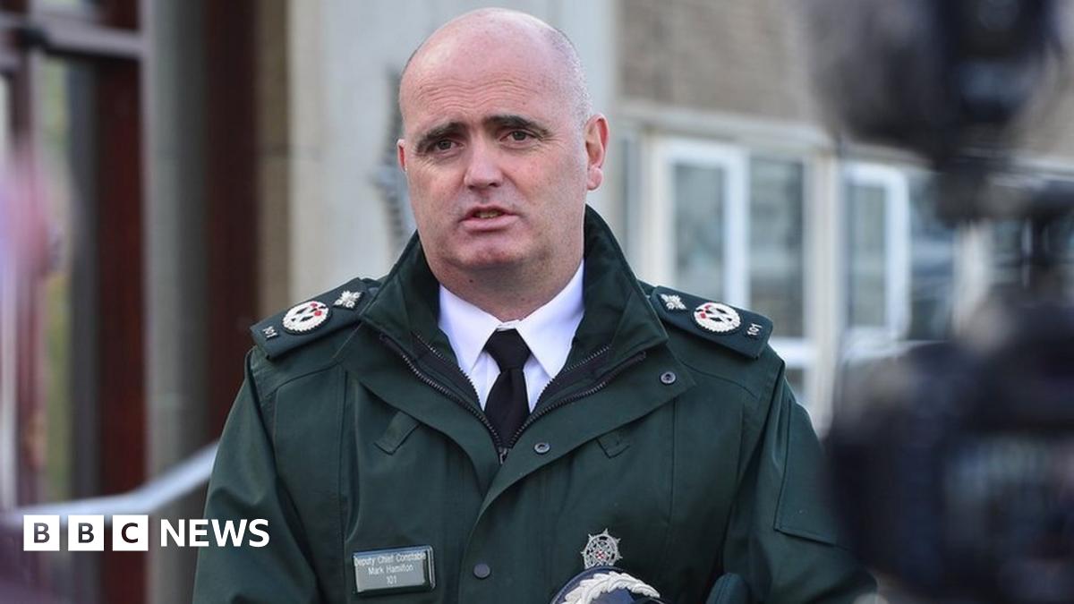Mark Hamilton: Officers 'incensed' by secondment plan - BBC News