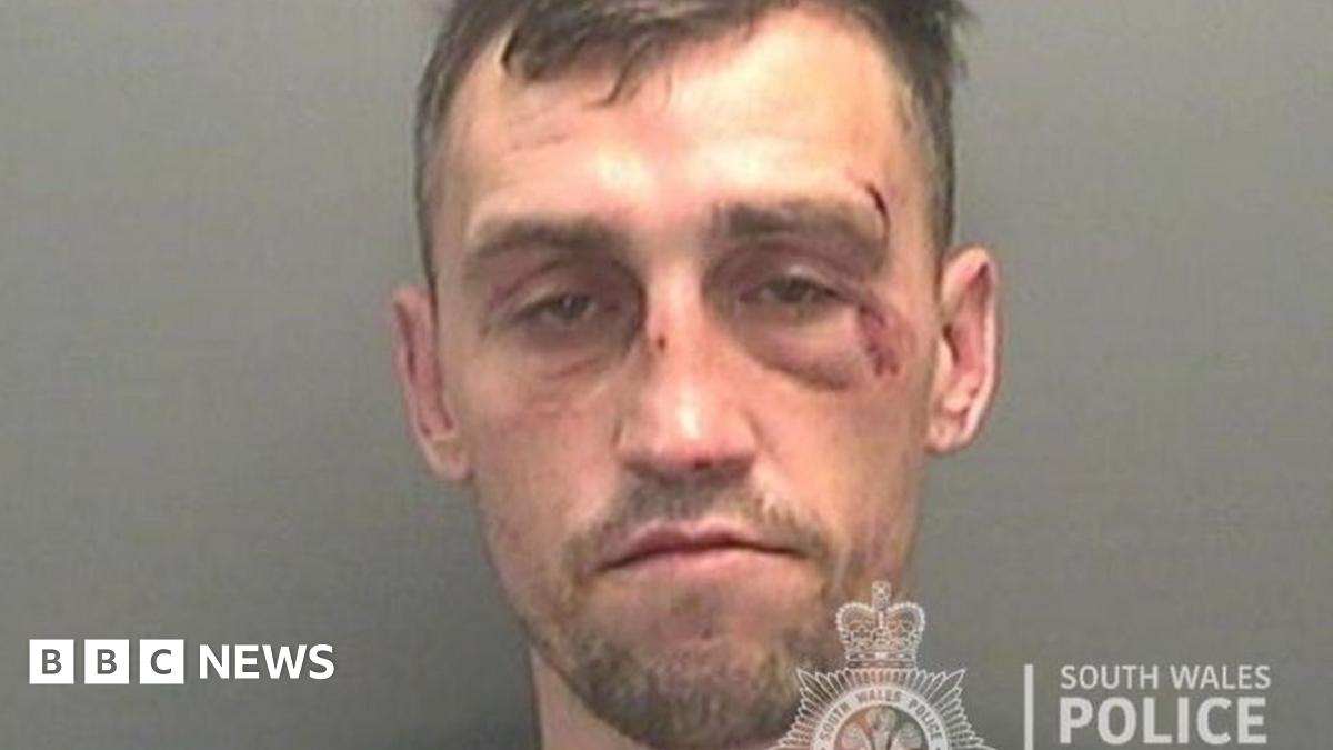 CPS 'sorry' for incorrect charge after woman attacked - BBC News