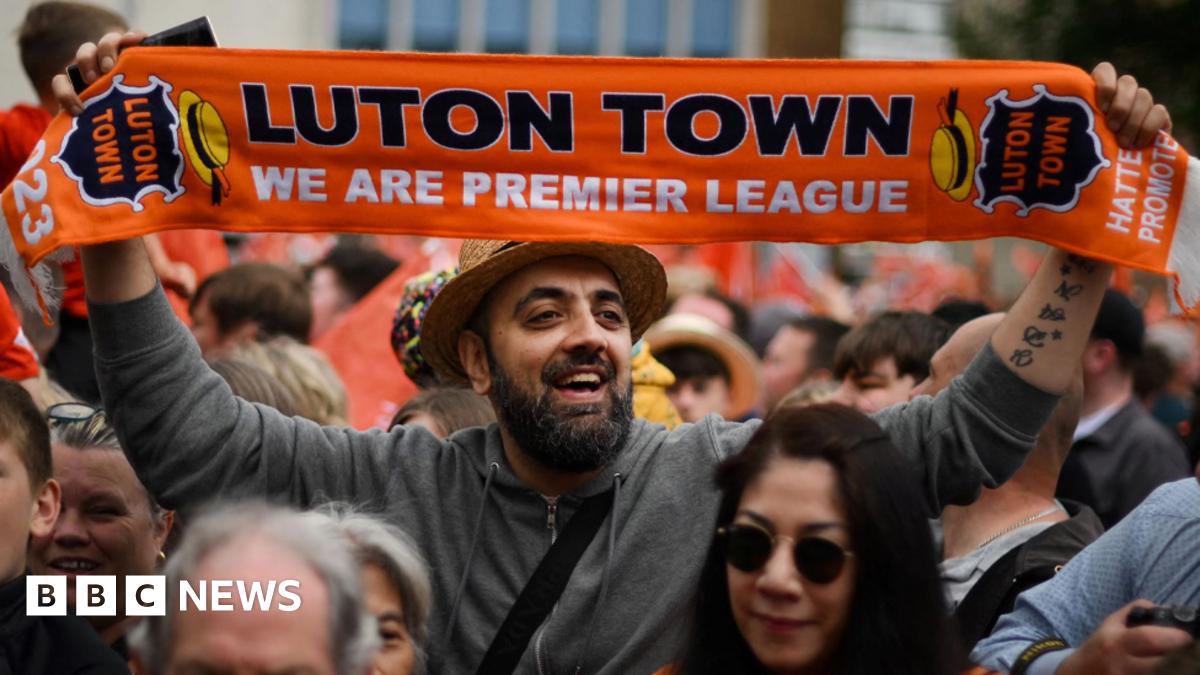 Luton Town: How Premier League football is uniting the area - BBC News