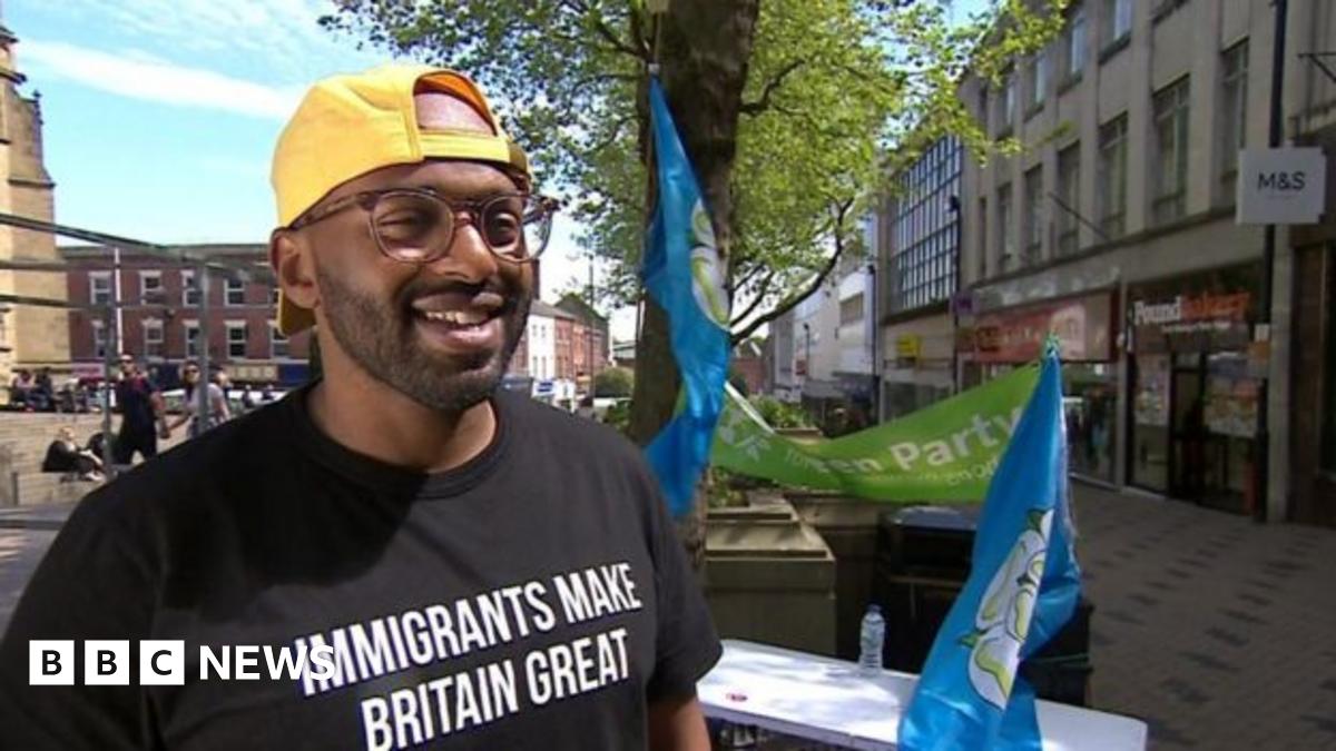 Sheffield mayor Magid Magid uses 'magician' at council meeting - BBC News