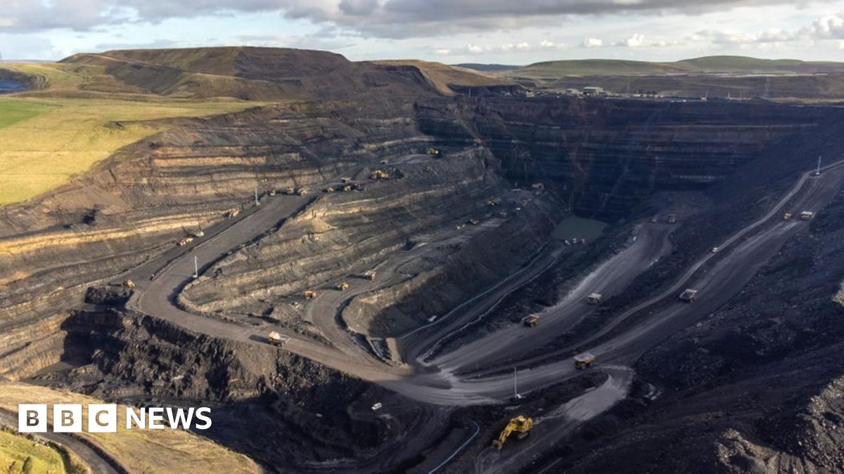 Coal: UK's last opencast mine shuts after legal row - BBC News